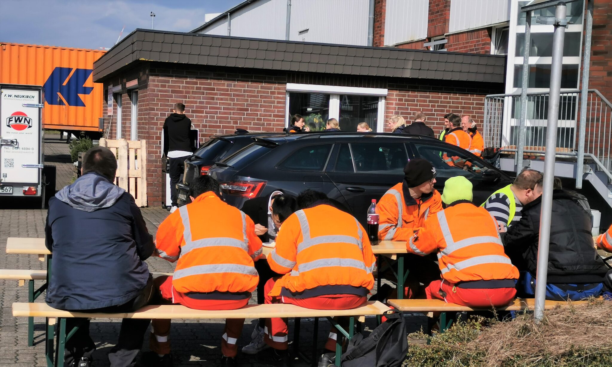 FWN organisiert ein Grillfest am Standort im GVZ | F.W. Neukirch